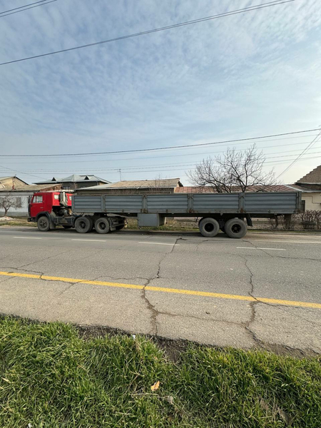 Kamaz Moshinasi Yaxshi holatda