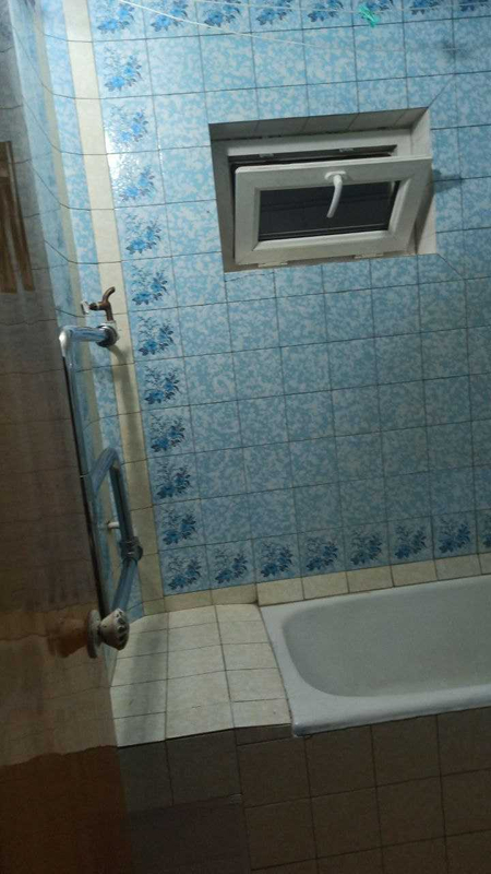 Срочно!!!Продам  2-х комнатную,77 серия, на Новомосковской.Кардиология