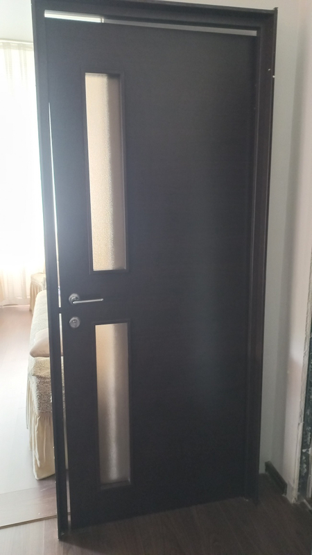 Продам дверь с наличниками и косяком