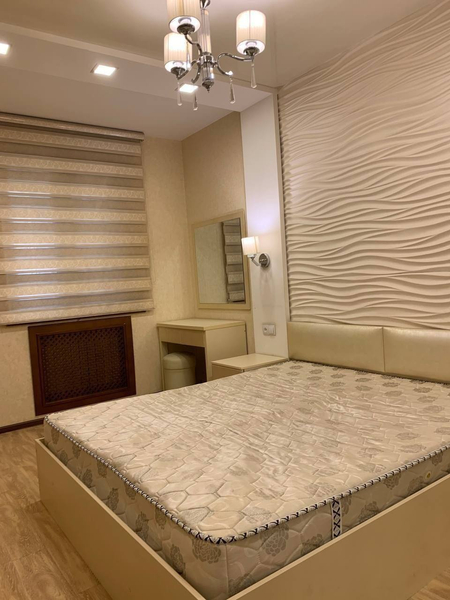 Сдается 3х ком. квартира, ор-р: м.Ойбек, 1м2