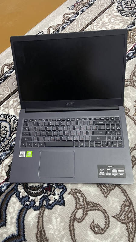 Acer aspire 3 core-i3 2gb video karta 128 gb ssd 1tb hdd