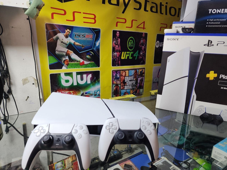 Продается игровой консол Sony Playstation 5 slim с дисководом