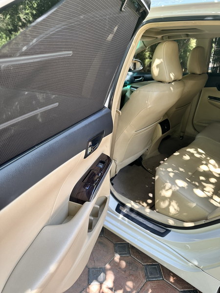 Toyota Camry Hybrid Full