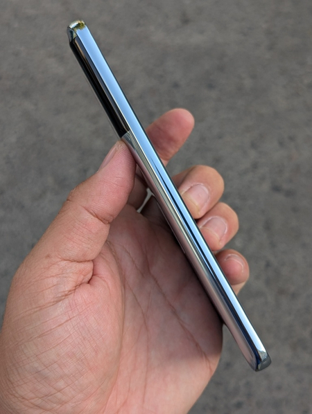 Realme gt5 5g (Snapdragon 8gen 2 16/512 240 watt)