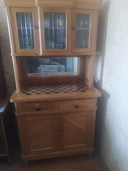 Сервант ручной работы