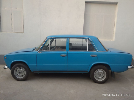 Жигули 2101 сотилади