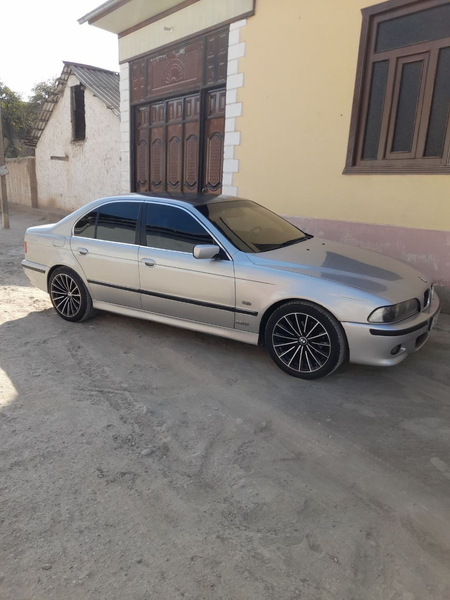BMW 520 adkfjfjfjfjfjf