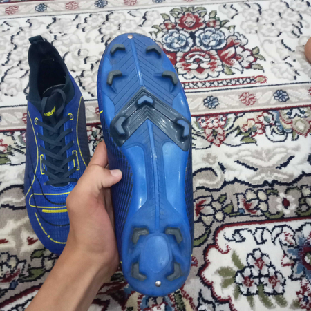 Futbol uchun butsa. EU 41 o\\\'lchamlik