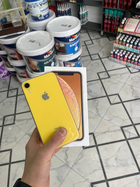iPhone xr 64gb.