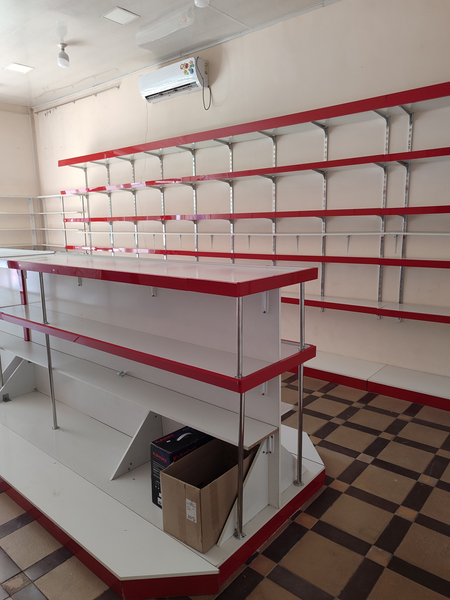 Полки для магазинов