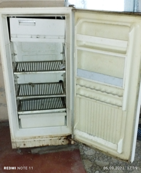 Продаётся холодильник.