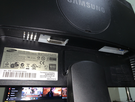 Монитор Samsung