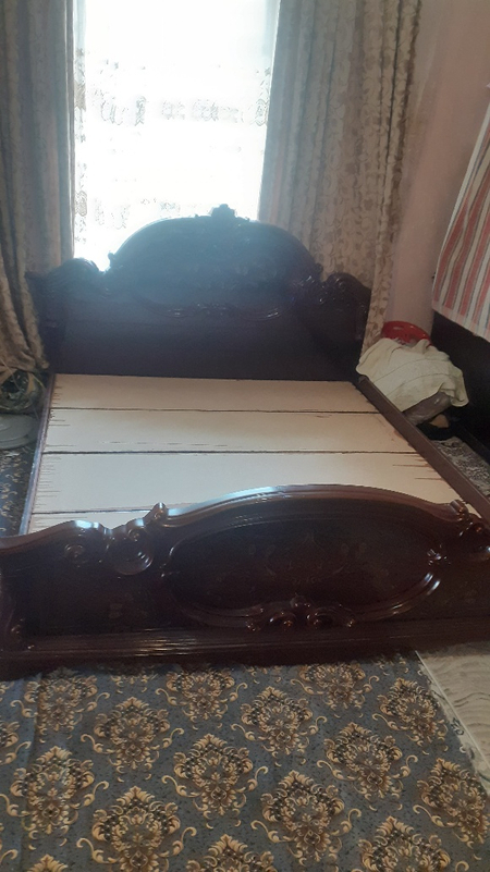 Срочно продаётся двуспальная кровать