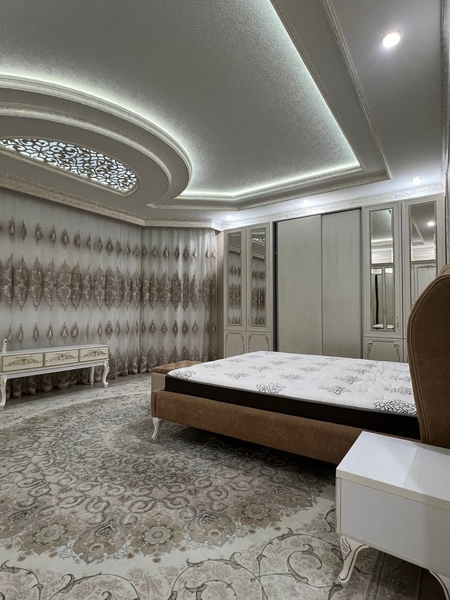 ПРОДАЕТСЯ 4/3/8
НОВОСТРОЙКА 
на Алайском Ц-2
ор-р: Basri Baba
(Юнусаба