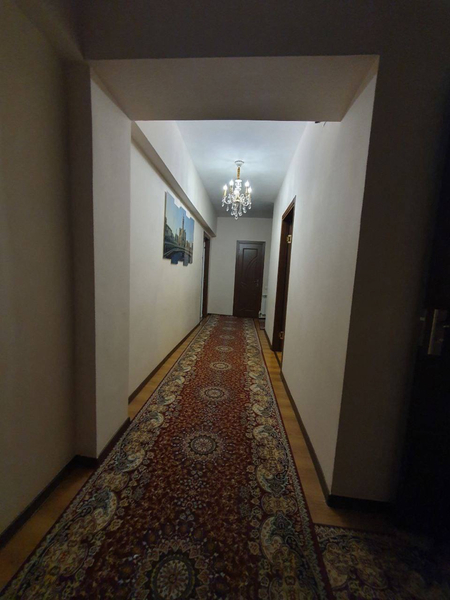 Chugatoy 3/7/7 sredni remont 81m2