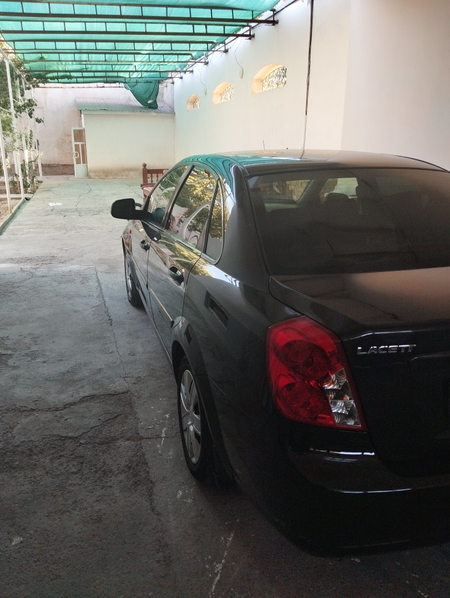 jentra 2015 yil 280000 km yurgan 2,3petnosi bor ichiga otmagan