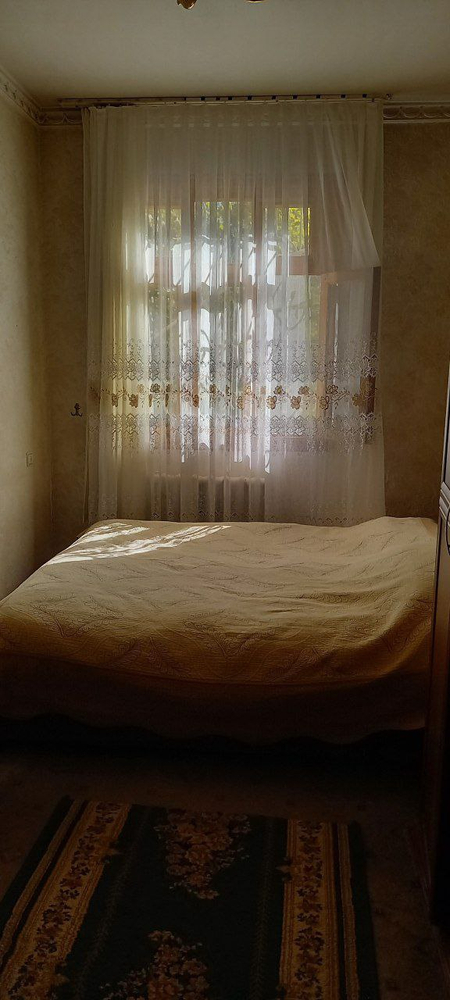 Продам на Чиланзаре 11 квартал.2в3-ком\\nОр-р круг Аль-Хорезмий