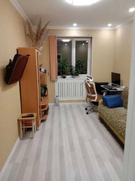 Красивая кв на Бобуре 2/9/9 Панельный Останется Все Мебели ор:р Ровд