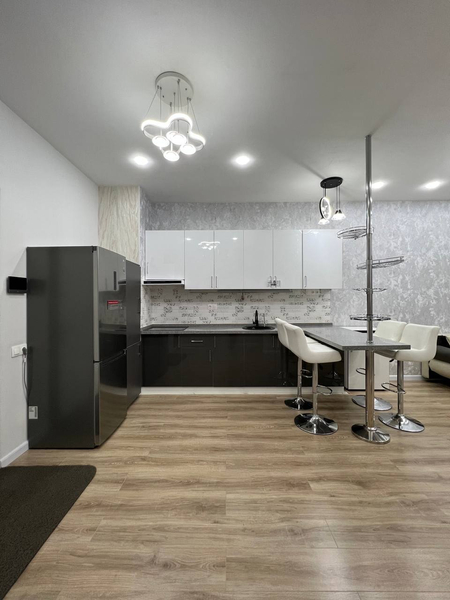 Akay Sity улица Кара Ниязова орентир метро Хамид Алимжана 2х комнатная