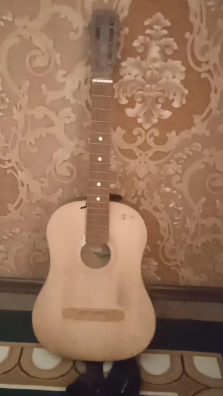 Gitara 32 razmer