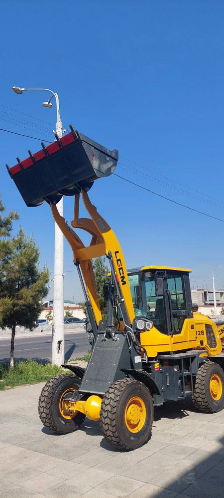 #Погрузчик 
1 кублик  2023 йил 
LGEM  LG928 
Управления рычаг 
В налич