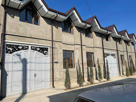 Uy sotiladi Qibrayda Bahor To'yhonaga yaqin срочно