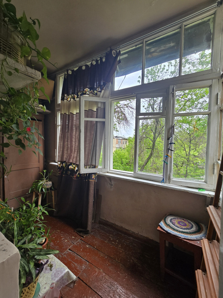 Продается квартира на Чиланзаре 19 квартале 3/4/4 бал 1,5х3