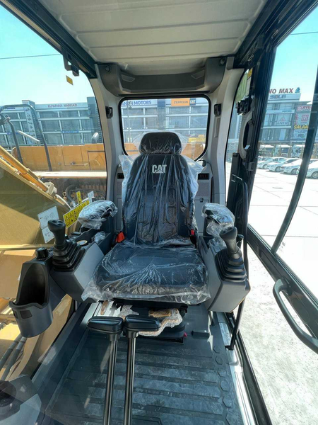 Экскаватор гусеничный CAT 330 GC