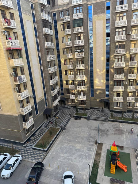 Sergeli green hous 2 xonali hamma sharoitlar bor 450$ qizlar oilaga