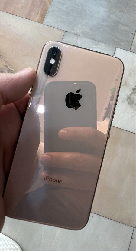 iphone XS 64  holati zor