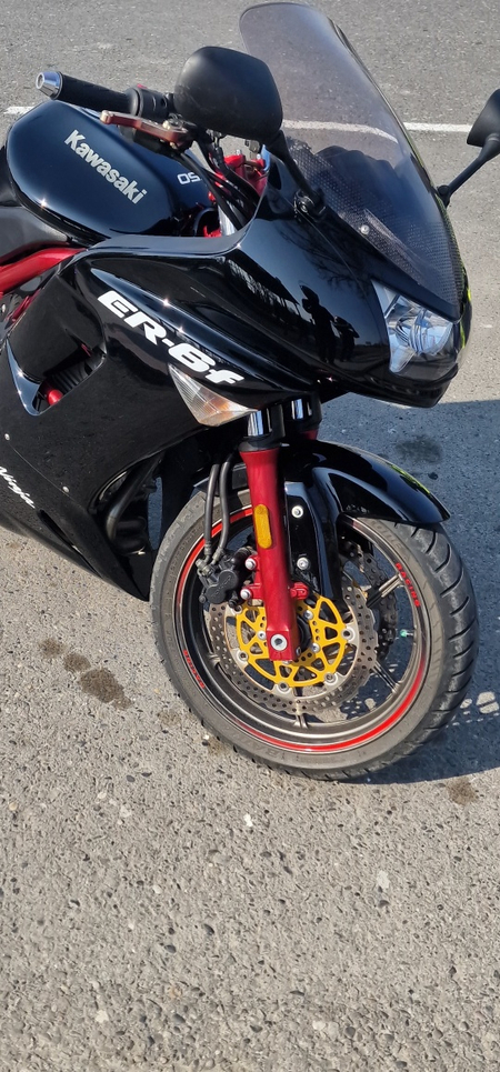 Moto kawasaki 650  yil 2006
