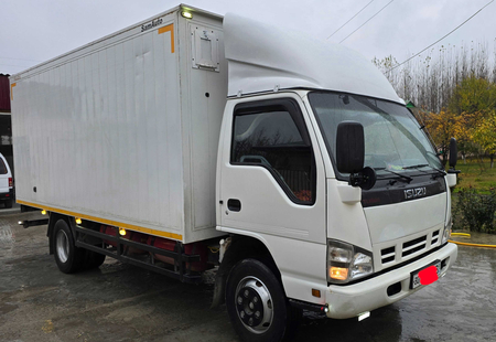 ISUZU NQR 5 tonnalik sotiladi