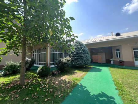 Продаётся огромный особняк