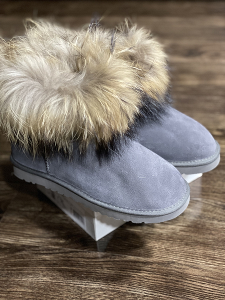 UGG Australia 41-35