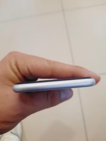 iPhone 6s 64 ideal bitta qol srochna