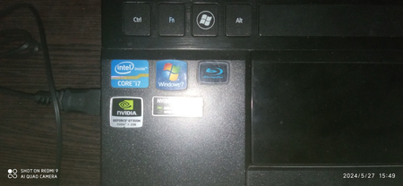 Продаëтся ноутбук Acer core i7 8gb ОЗУ.