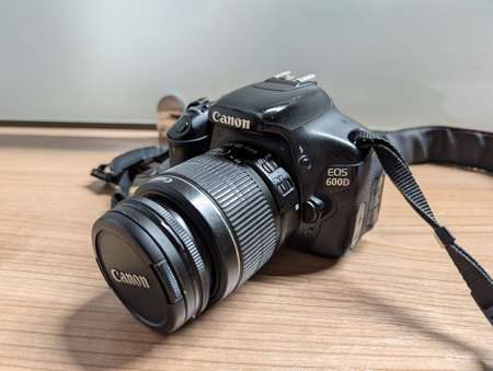 Камера Canon EOS 600D + бонус Портретный Объектив Canon EF Lens 50mm