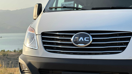 JAC SUNRAY Mikroavtobus soni chegaralangan xarid qilishga shoshiling