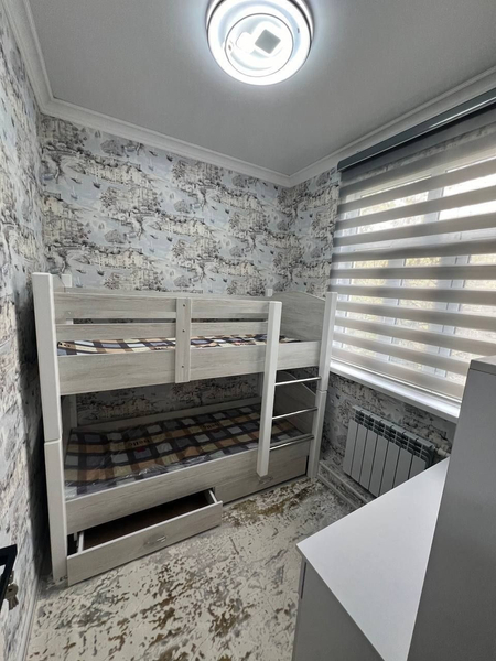 2 квартал Чиланзар 3в4/3/4 Кирпич 65м²