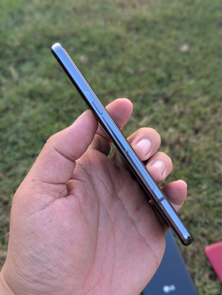 Lg g8 (6/128 в идеальном состоянии 6/128)