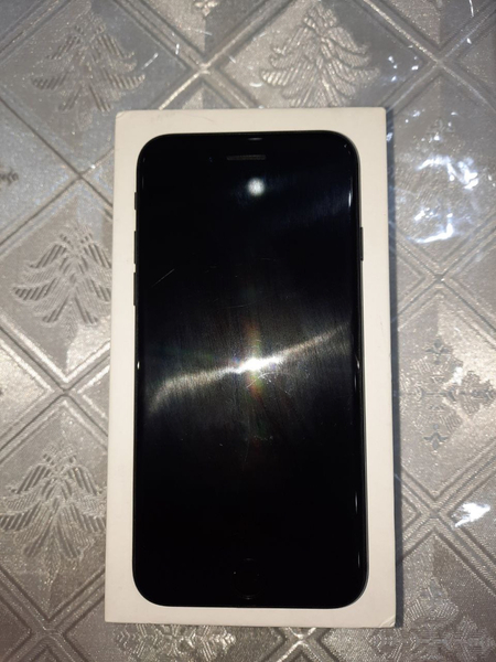 Iphone 7.   32gb