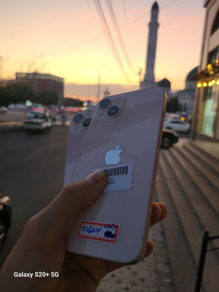 iPhone lar sotiladi