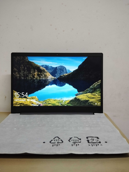 Noutbook lenovo sotiladi srochno