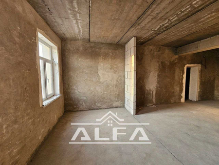 1 xonali 38m² 2-qavat sotiladi.