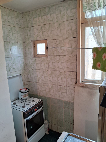 2 xona 3 xona qilingan 58m^2.  Narx: 31 000$