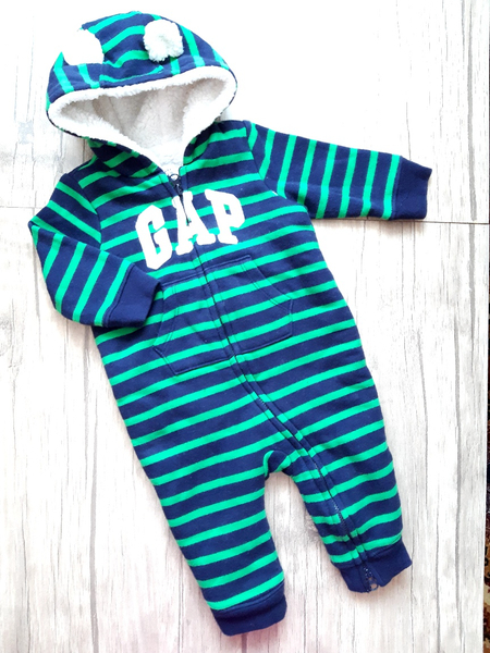 Продам комбинезон GAP