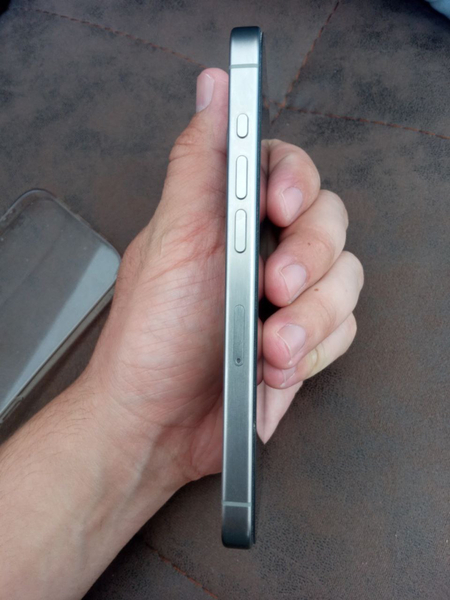Iphone 15 pro sotiladi