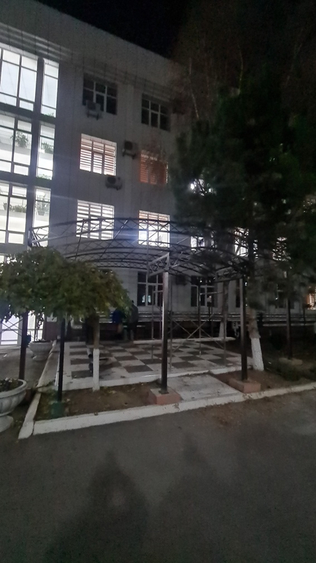 Loft naves harhil turdagi stol stul ishlabchikaramis