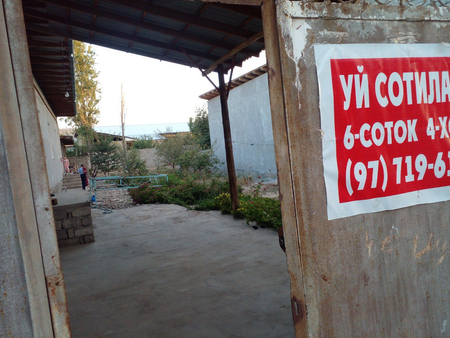 Assalomu aleykum 6 sotix 4 xona uy sotiladi
