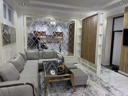 Kvartira sotiladi zudlik bilan 90  m2  80m2